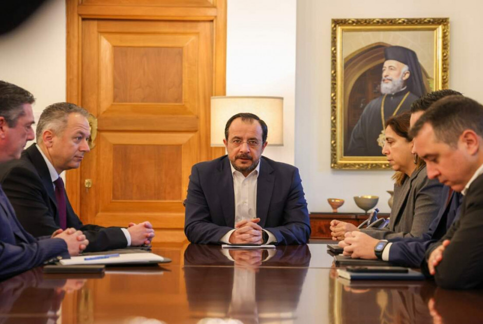 Συναντώνται εκ νέου ΠτΔ με CEO τραπεζών Κύπρου και Ελληνικής στην παρουσία ΥΠΟΙΚ | Ant1 Live